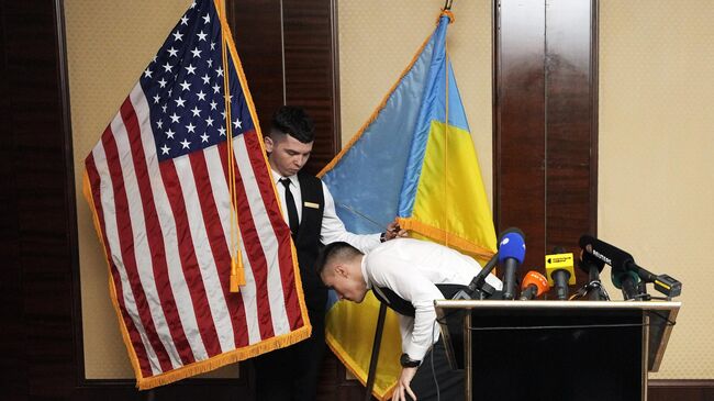 Флаги США и Украины