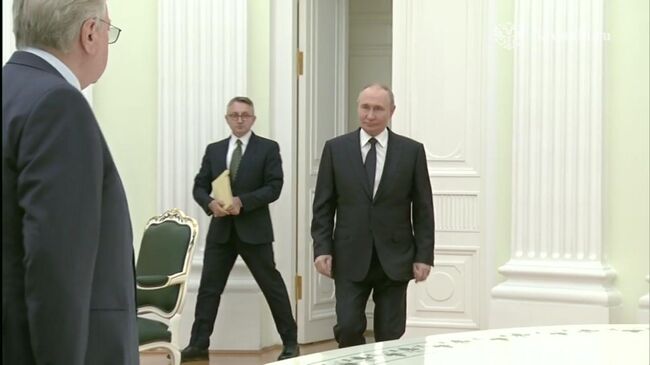 Путин на встрече с главными редакторами учебников истории