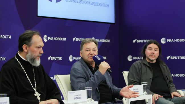Участники пресс-конференции, посвященной Фестивалю бардовской песни Русский характер