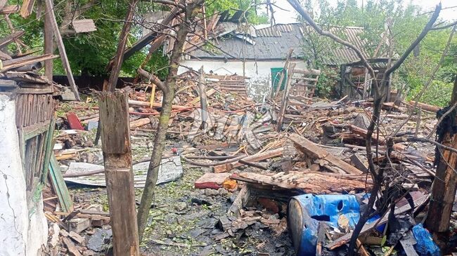 Последствия атаки ВСУ в жилом массиве Восточный (Калининский район Горловки)
