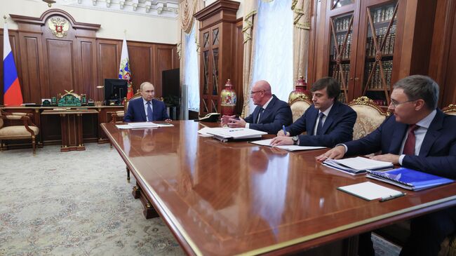 Президент РФ Владимир Путин проводит совещание по вопросам образования. 10 июля 2025