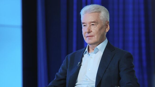 Мэр Москвы Сергей Собянин дает интервью генеральному директору медиагруппы Россия сегодня Дмитрию Киселеву в Москве