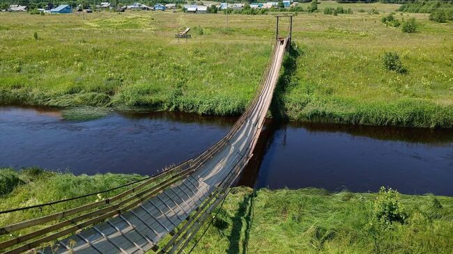 В Вологодской области во время крестного хода обрушился пешеходный мост